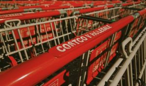 Costco Food Service Assistant In 2025 (Duties, Pay + More)