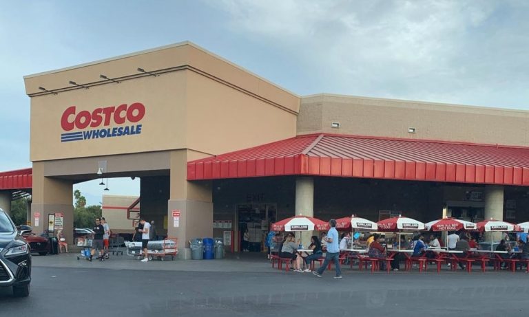 What is a Costco Greeter In 2026? (Duties, Pay + More)